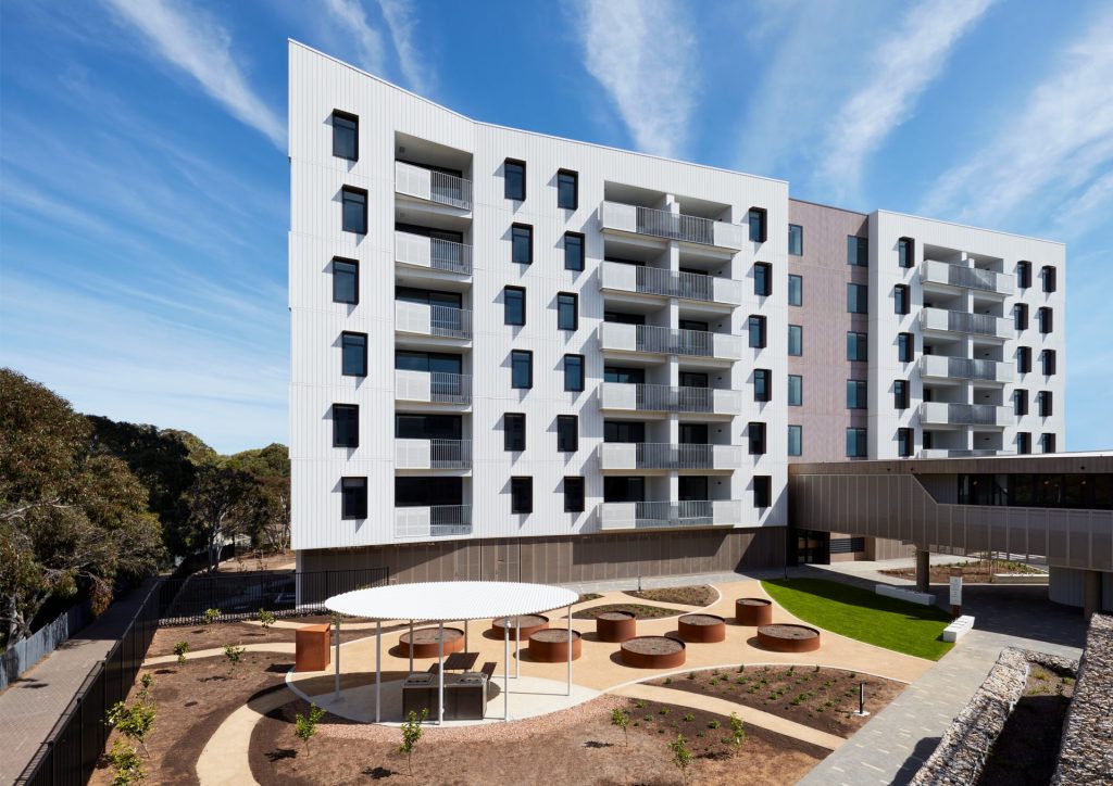 03_6807-resmulti_Encore Apartments_Walter Brooke_Sam Noonan - Walterbrooke